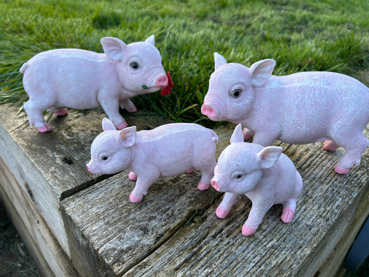 Pink Pig Family Ornament Set – Backyard Bliss